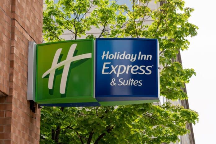 What You Need to Know About the Holiday Inn Express Pet Policy - Doggy ...